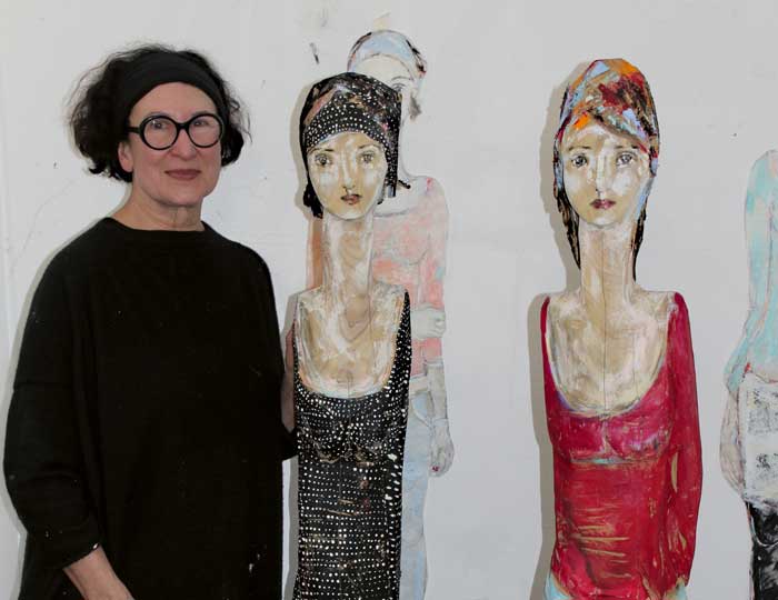 Die hölzernen Lotterweiber von Dorothée Rothbrust | chilli:freiburg ...