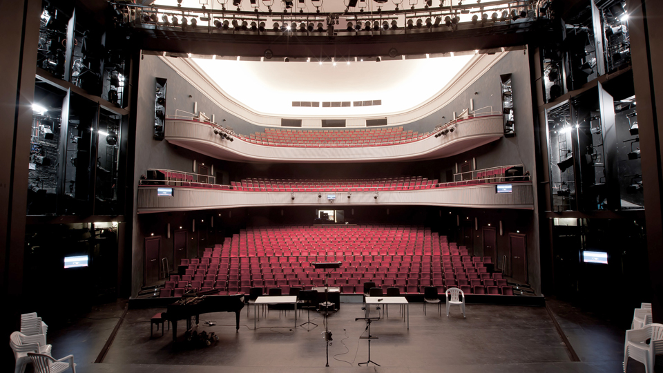 Das Theater Freiburg startet in Peter Carps letzte Spielzeit | chilli ...